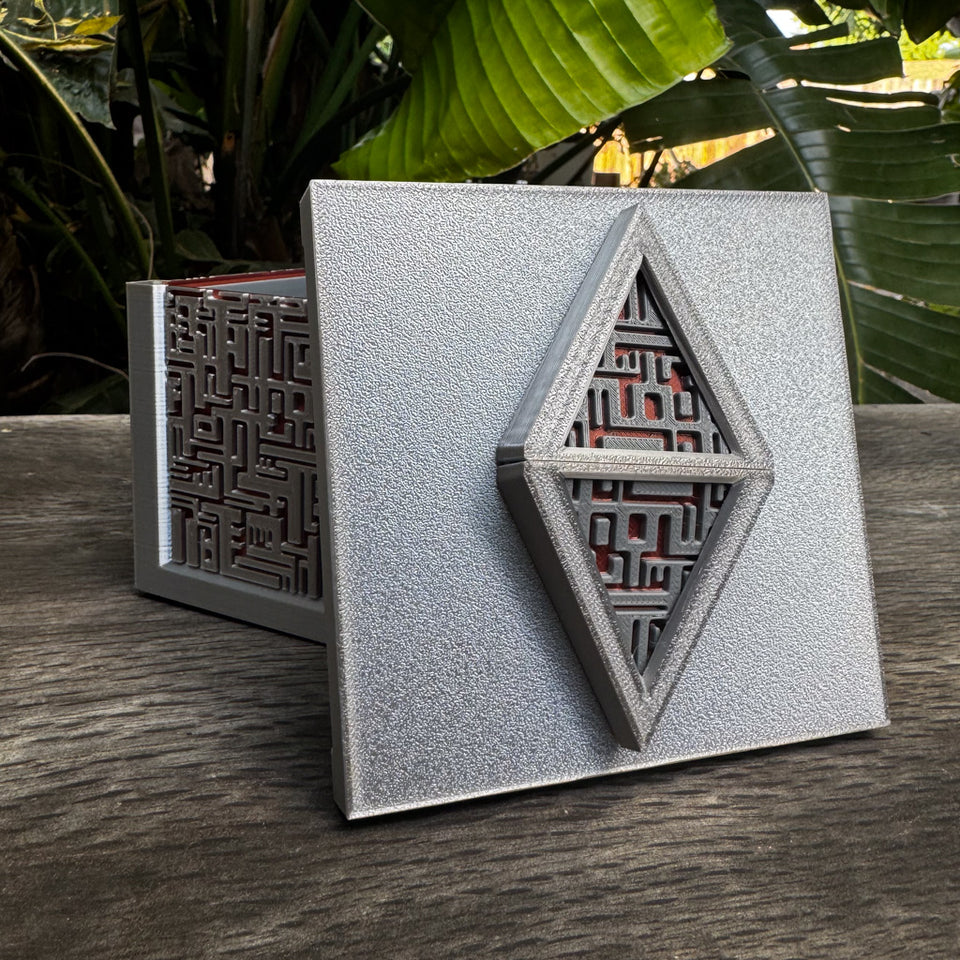 Hedron Artifact- Eldrazi Inspired Commander Deck Box w/ Puzzle Lid ...